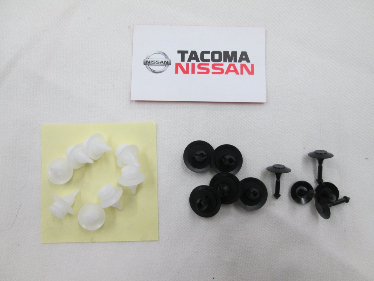 R32 GTR ROCKER MOLDING SIDE SKIRT CLIP SET. - nissanJDMparts.com